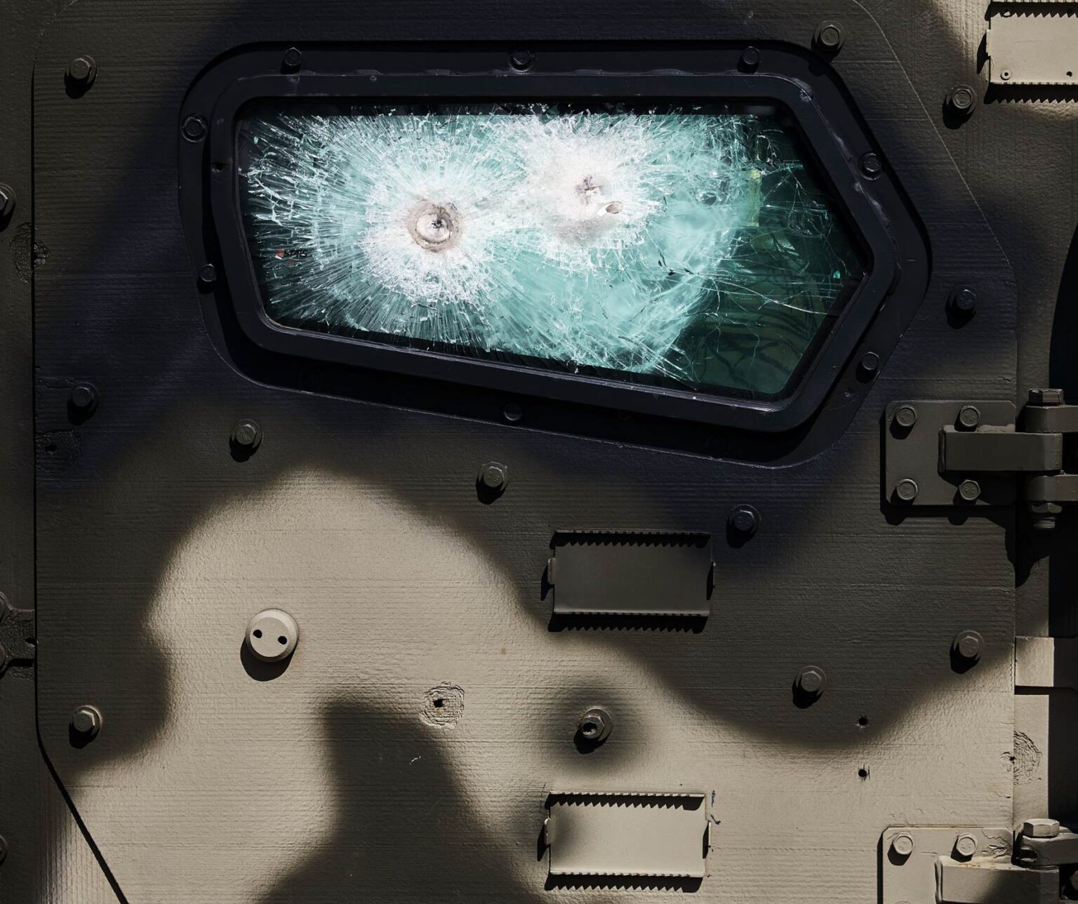 Kratos Glass: High-Performance Ballistic Glass for Military and Defense ...